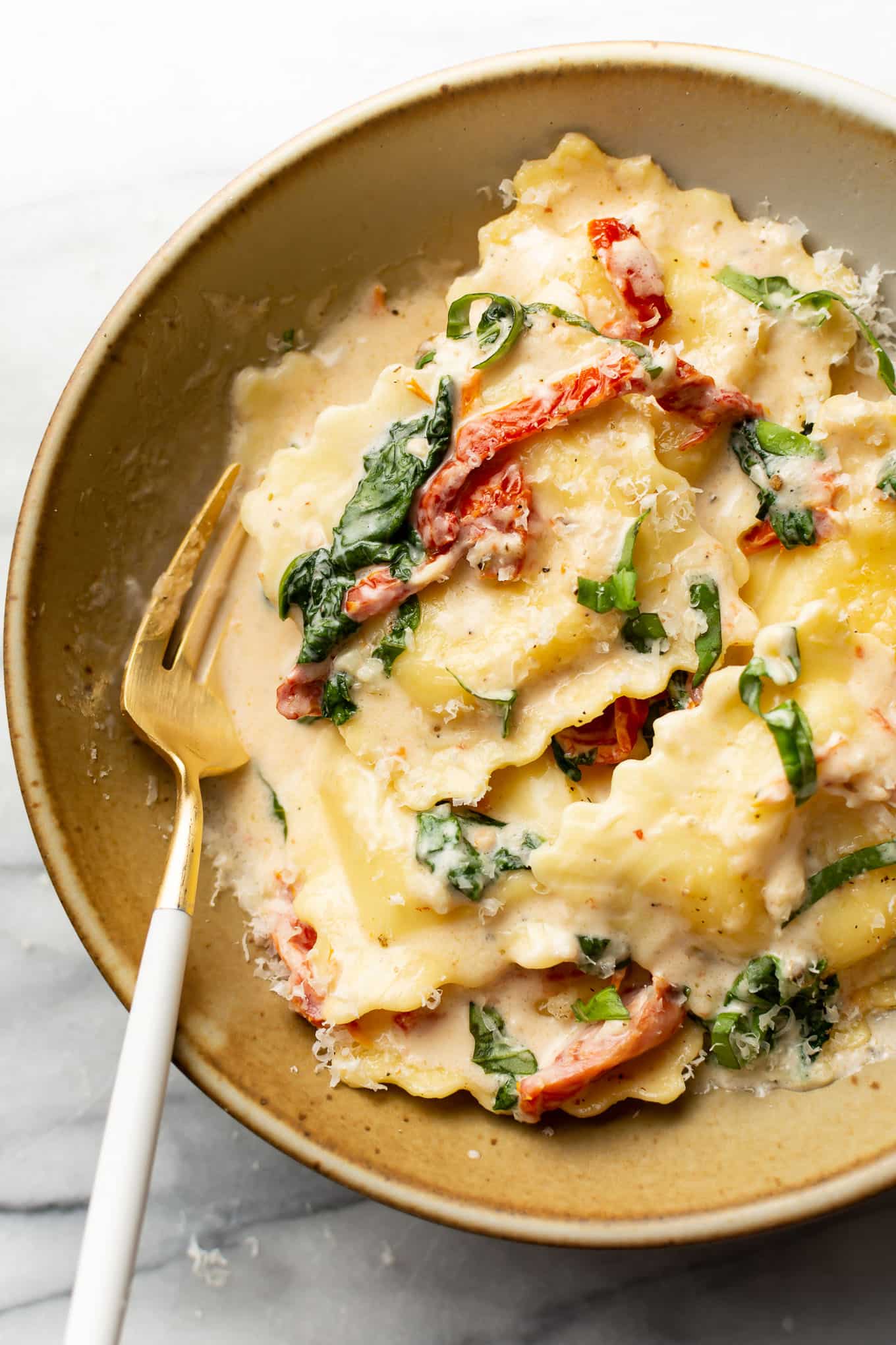 Spinach ravioli sauce store
